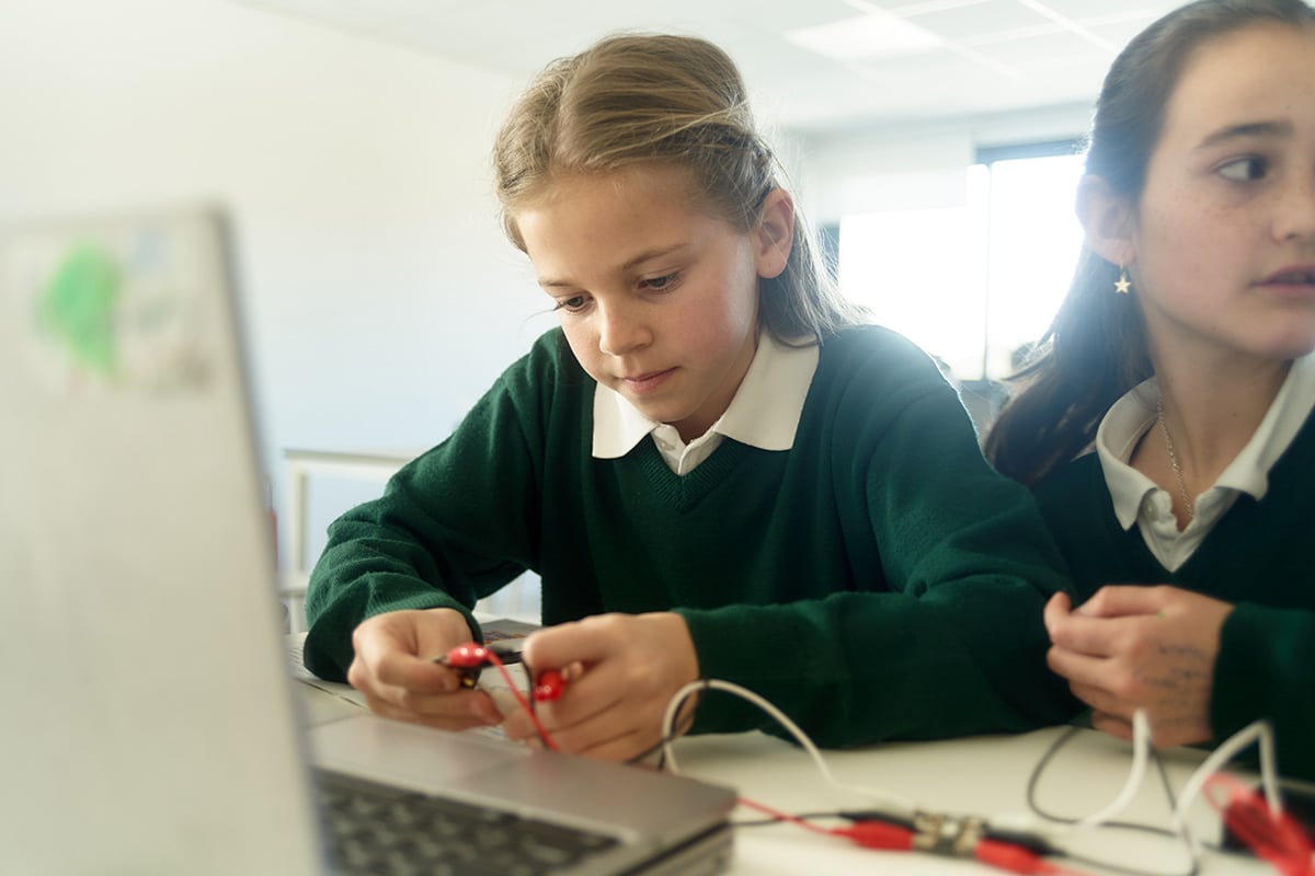 Las mujeres matemáticas más influyentes de la historia | Padres y ...